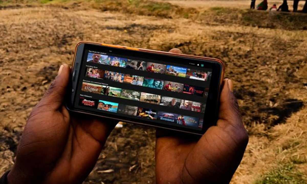 TS, AP netizens prefer watching videos, OTT on phone