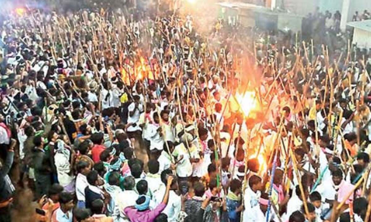 70 injured during clashes at Devaragattu Banni festival in Kurnool