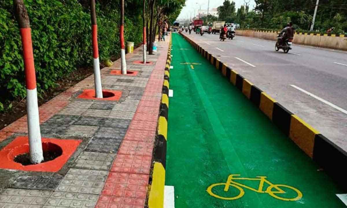Hyd city to get 90 km of cycle tracks