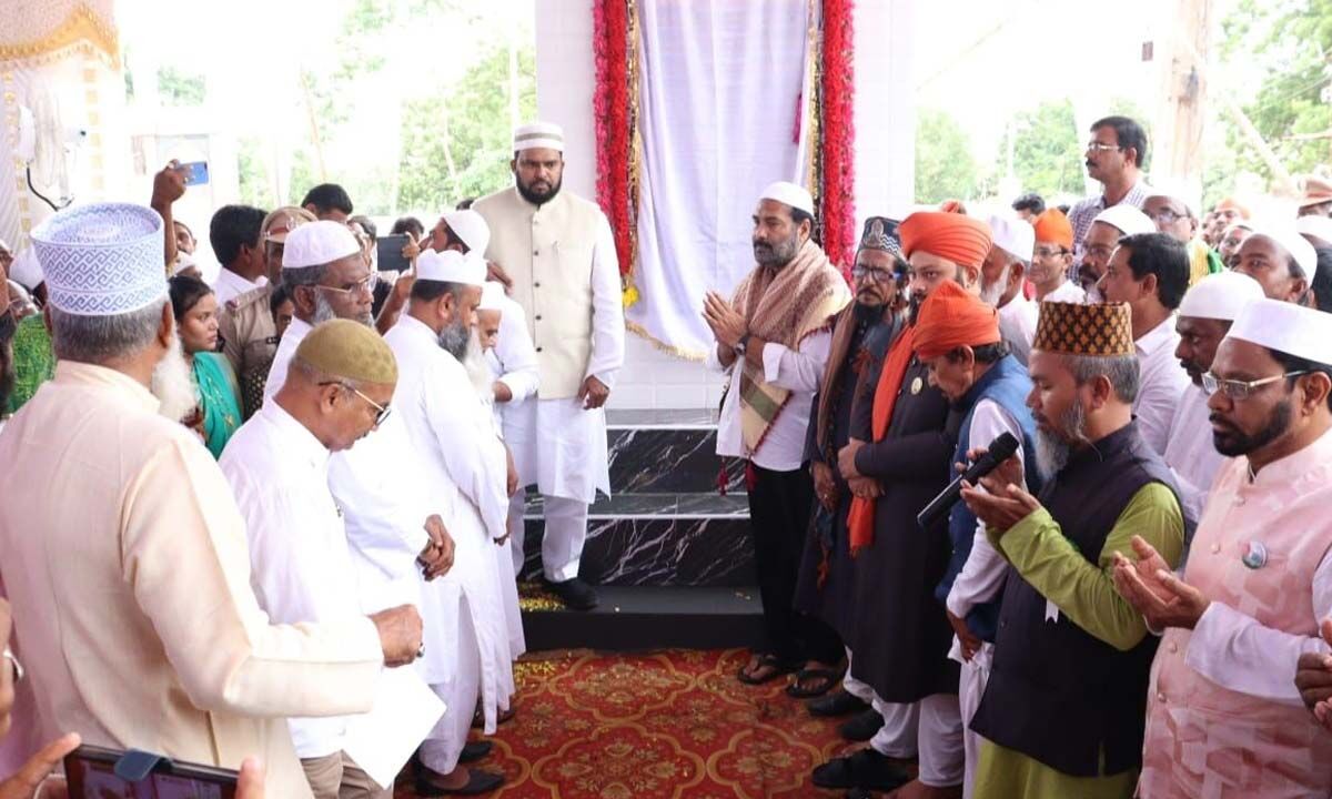 MLA sets stone for renovation works of Bara Shaheed Dargah