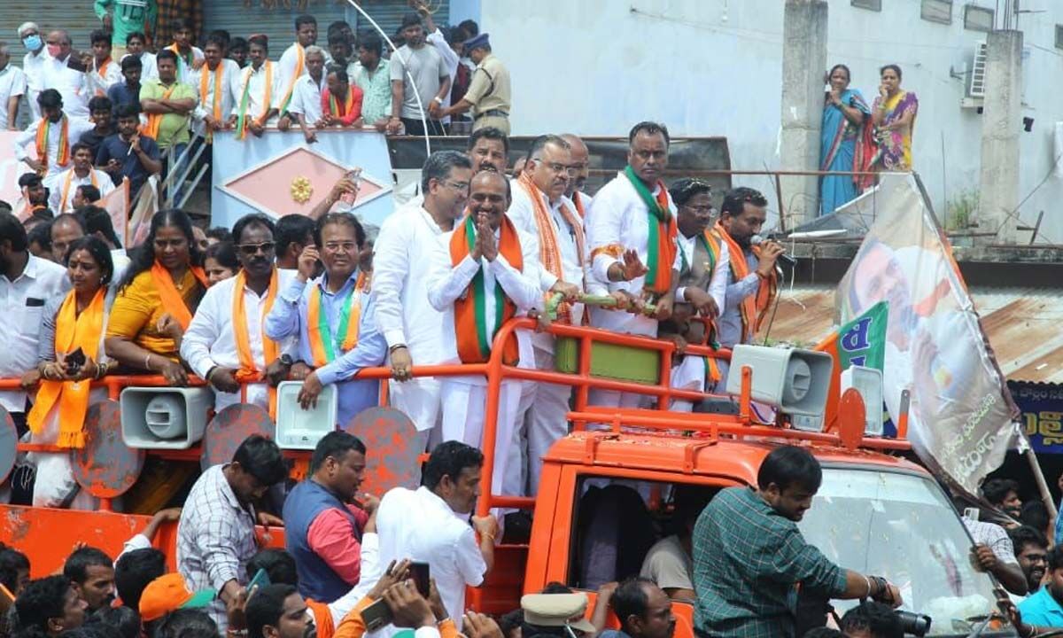 Battlelines drawn for Munugodu poll