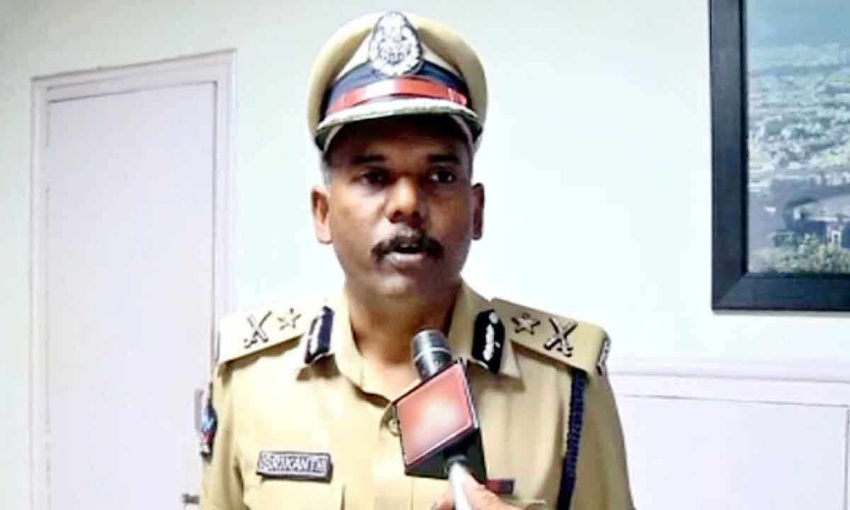 Visakha CP denies allegations on police, says attack on ministers is ...