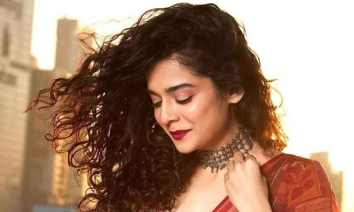 Find a good balance of natural ingredients that suit your skin: Mithila Palkar