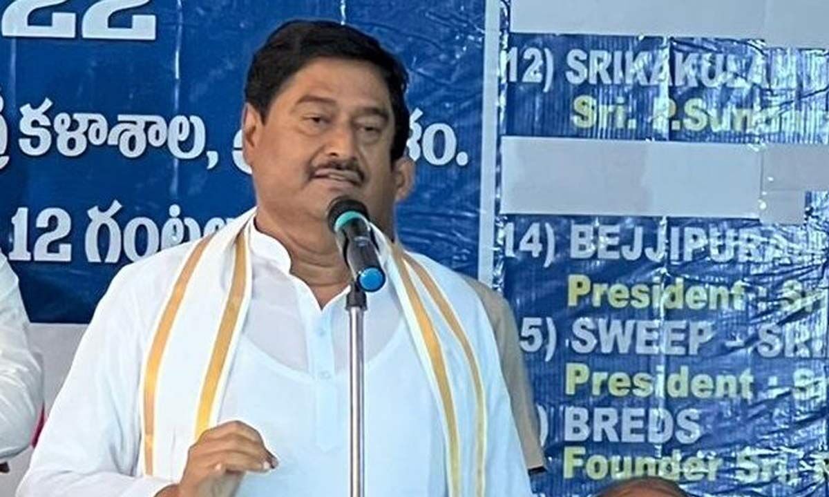 Dharmana urges north Andhra people to fight for Visakha as capital