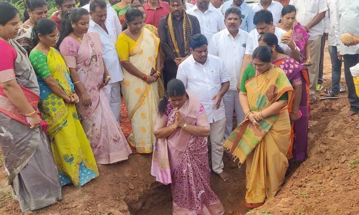 Visakhapatnam: Foundation laid for construction of Rythu Bazaar