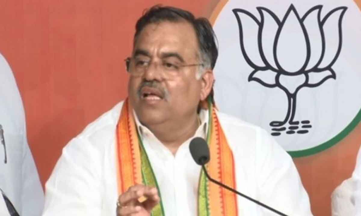 BJP leader Tarun Chugh blames Punjab CM for 'failing' to protect migrants