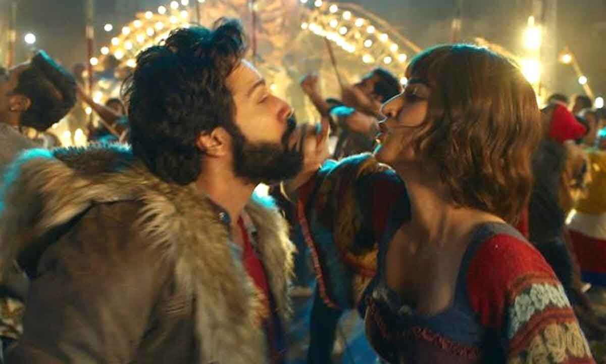 'Jungle Mein Kaand' Song From Varun Dhawan And Kriti Sanon's Bhediya Is ...