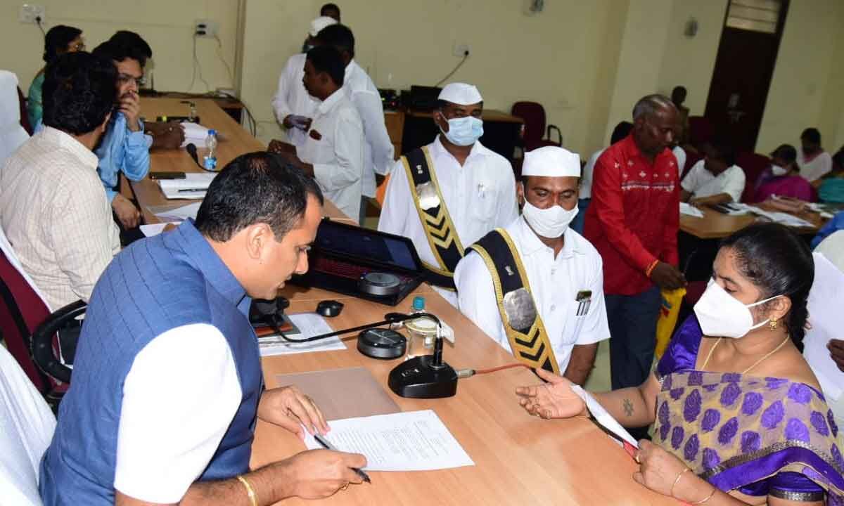 Petitioners throng to submit pleas at Spandana