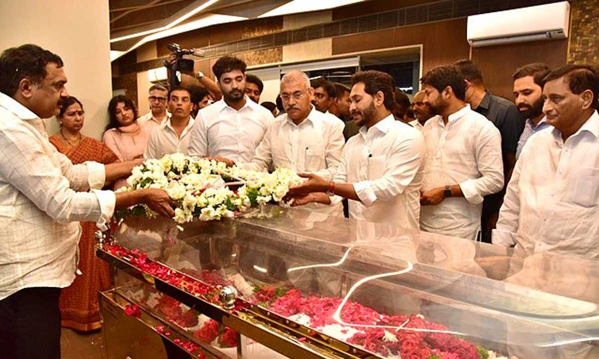 YS Jagan pays tribute to superstar Krishna in Hyderabad