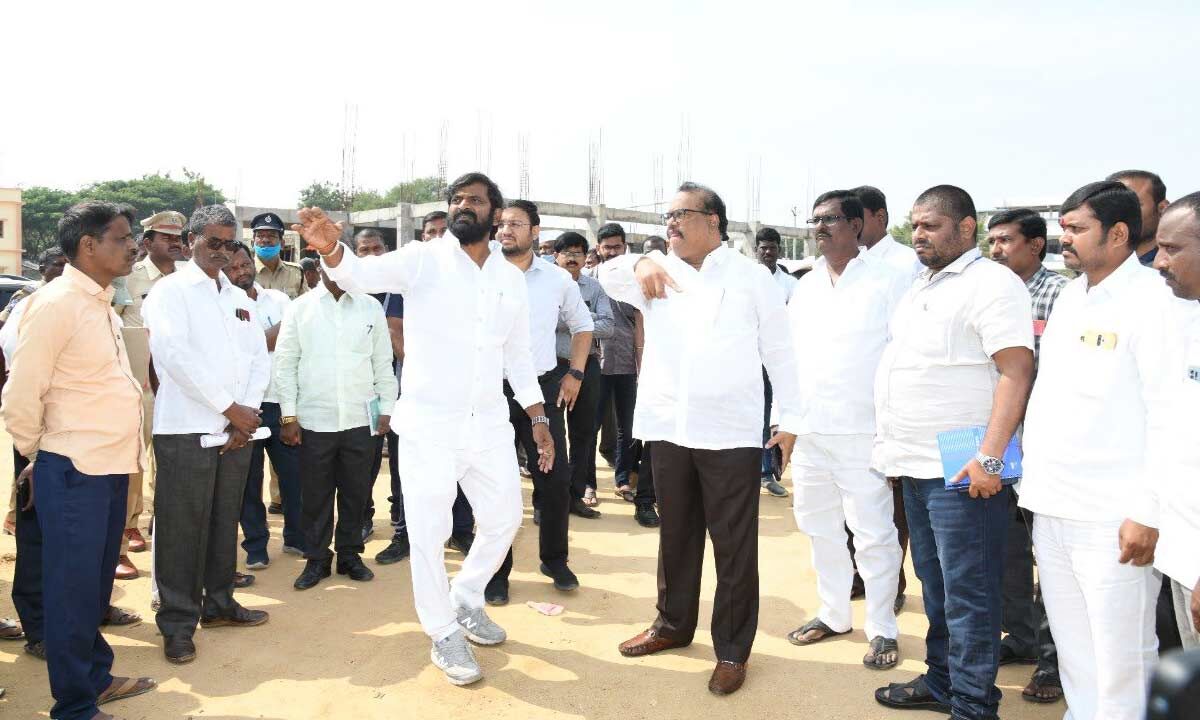 CM KCR likely to inaugurate Collectorate in Mahabubnagar