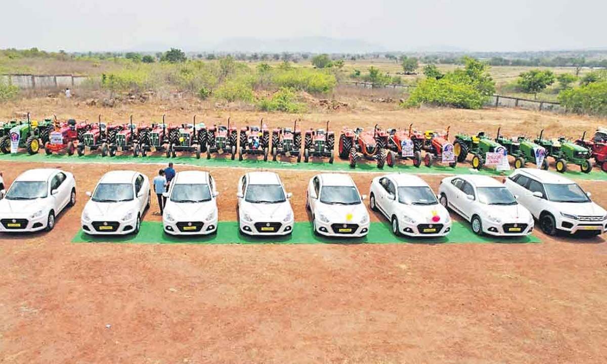 Dalit Bandhu vehicles to spawn traffic chaos in Hyderabad