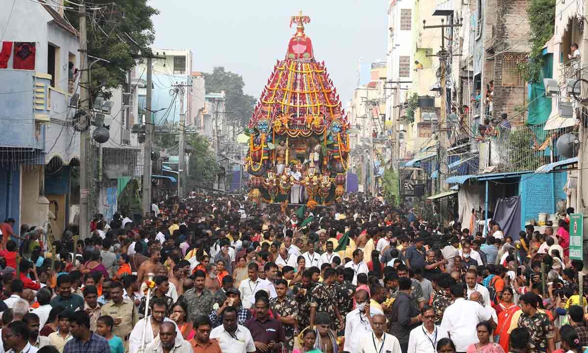 Tirupati: Religious fervour marks Rathotsavam