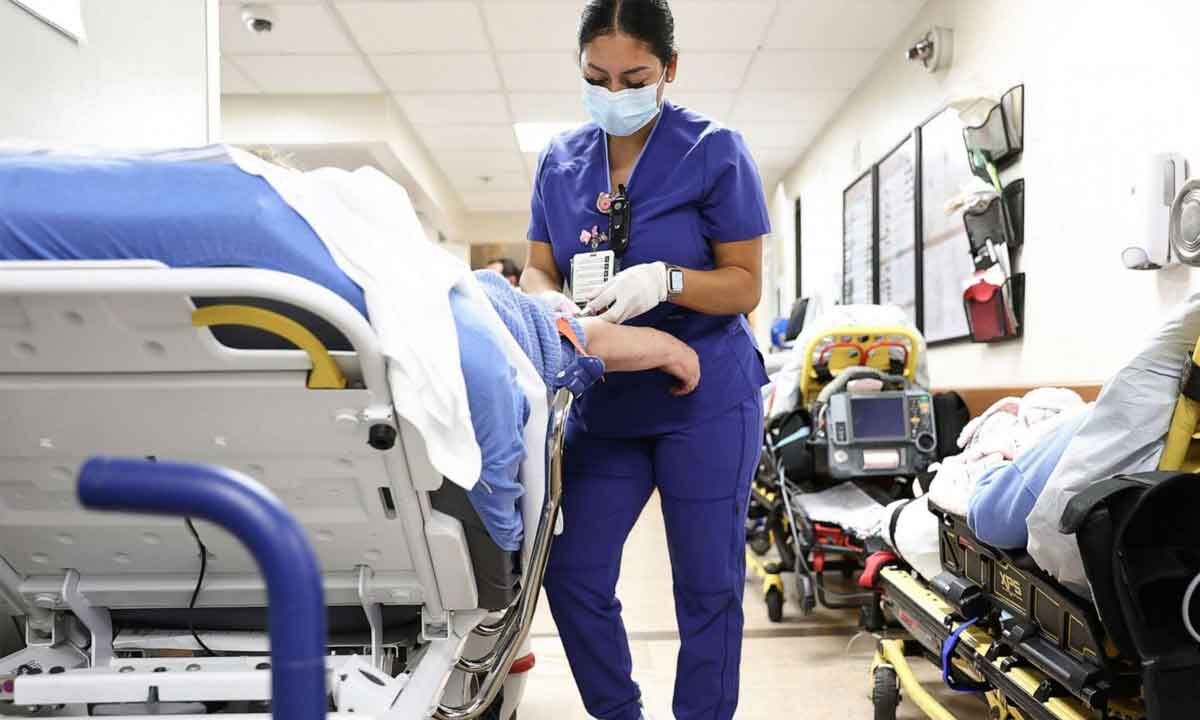 Covid-19 hospitalisations rise again in US