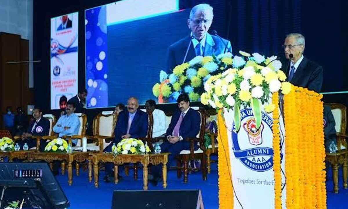 Leaders should lead by example: Narayana Murthy