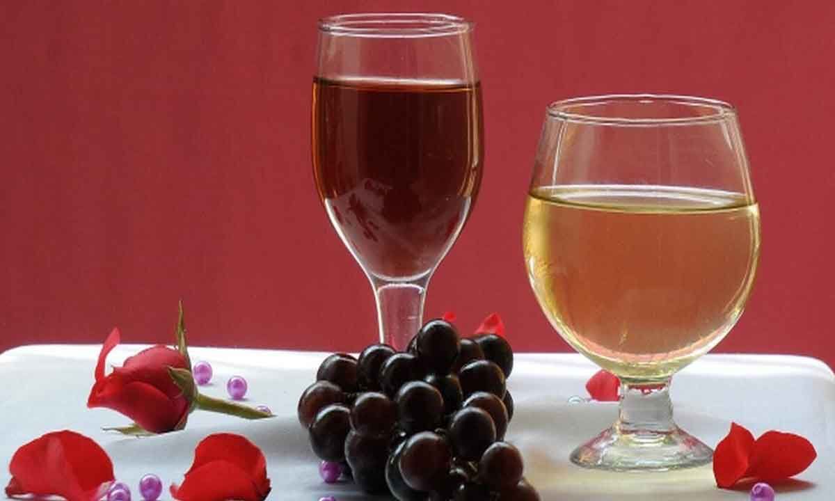 Home Made Grape Wine: Christmas Cheer