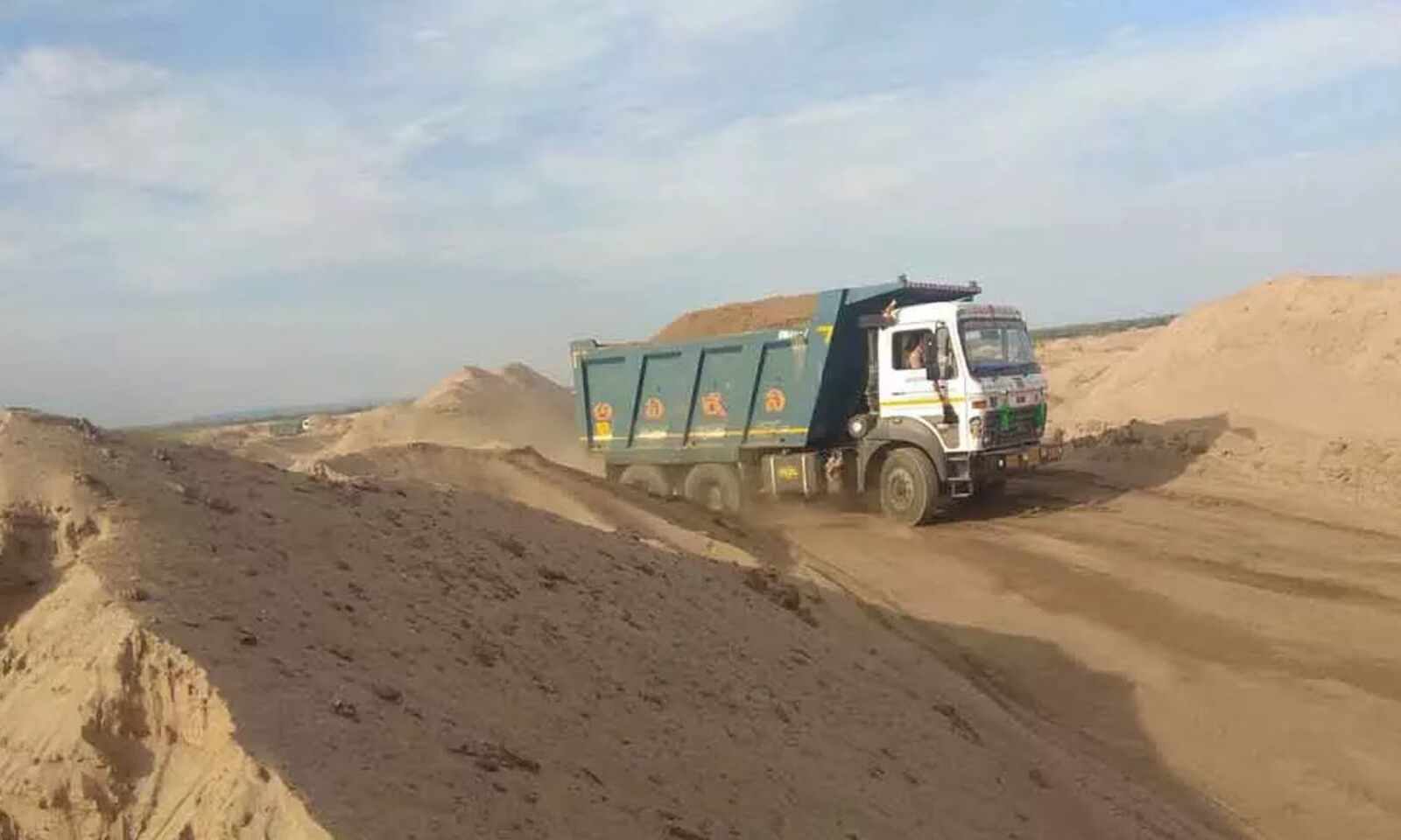 Tata Sand Lorry