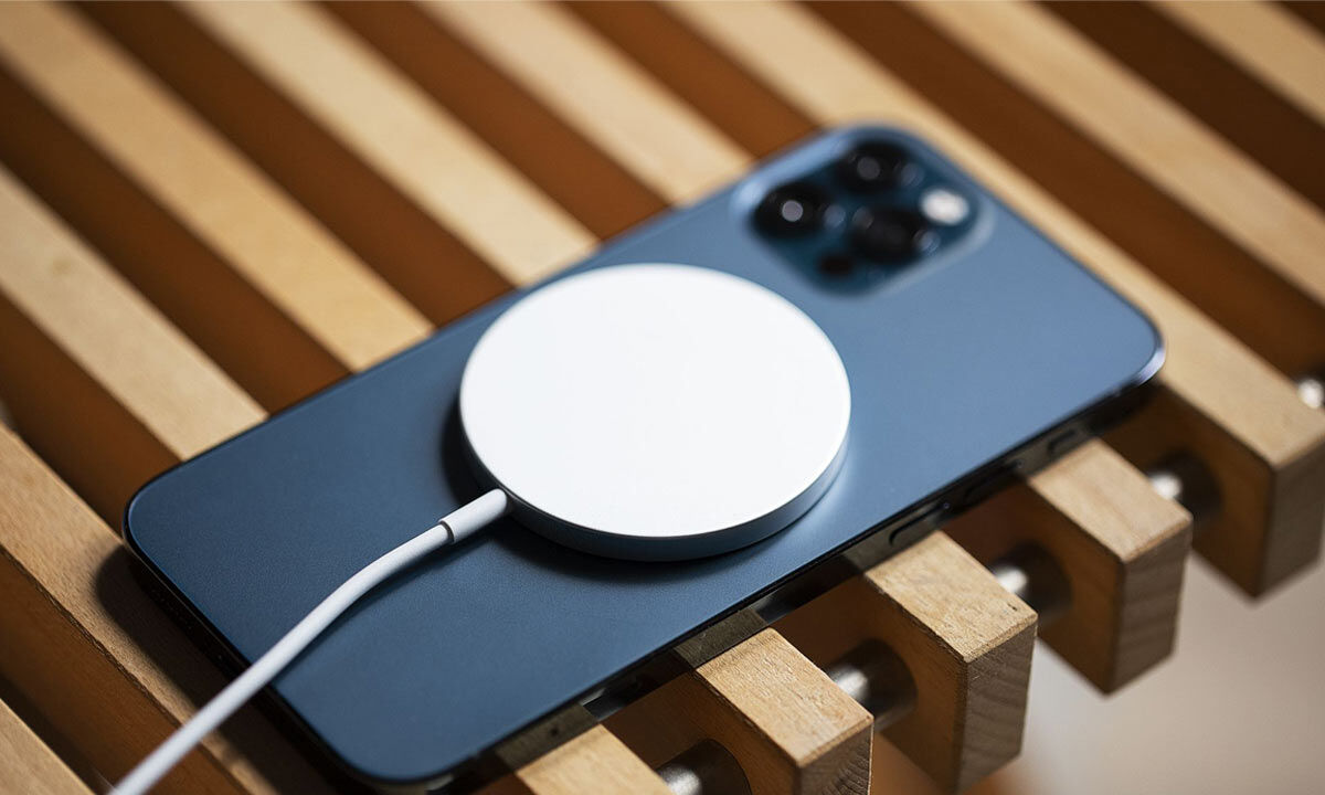 Apple to make an all-in-one cellular, Wi-Fi and Bluetooth chip