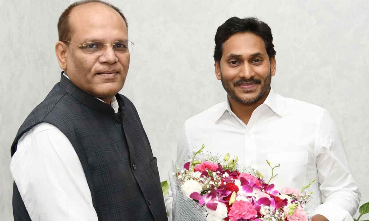 Somesh reports to AP govt