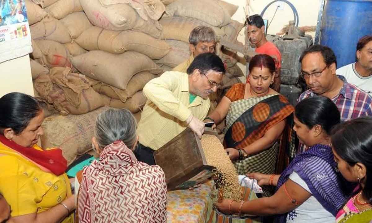 Activists, ration card applicants want PDS to be made universal