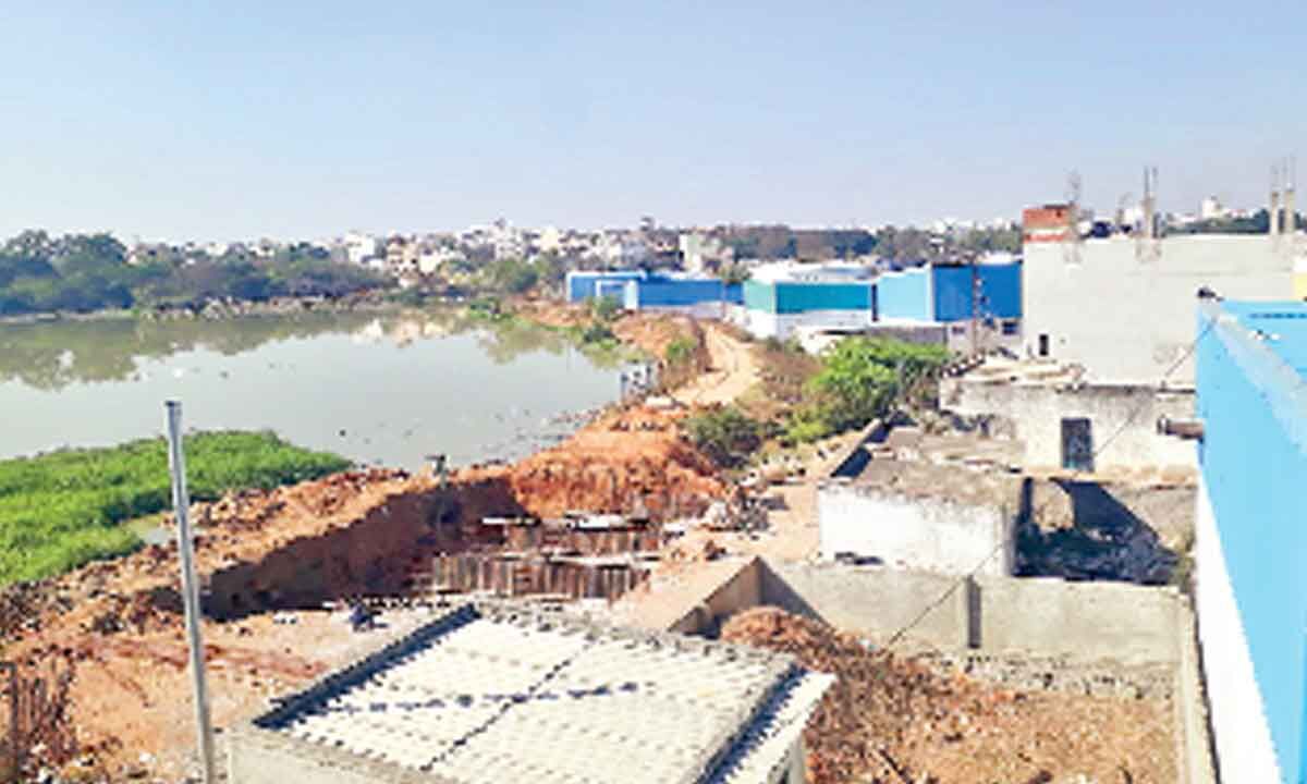 Officials' inaction turns Yerra Cheruvu into a pool of filth