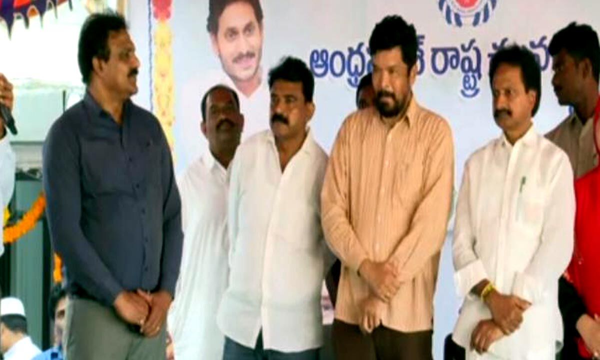 Posani Krishna Murali takes charge as AP Film Development Corporation