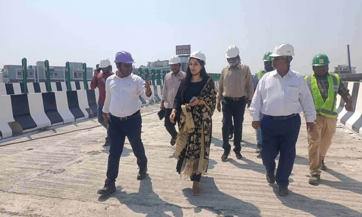 Commissioner expresses ire over delay in Srinivasa Setu flyover works