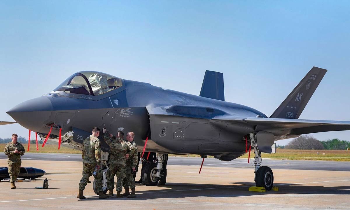 US Air Force F-35 jets make debut at Aero India