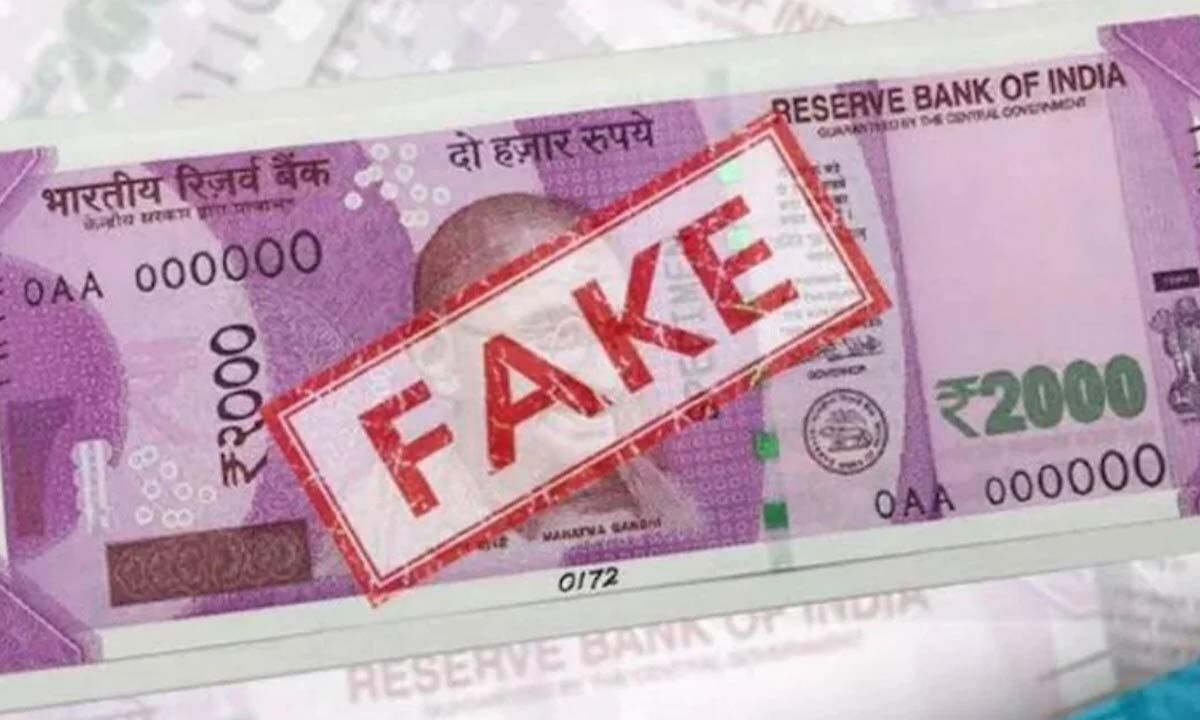 Hyderabad: Two held for printing 'Farzi' notes, Rs 27L seized