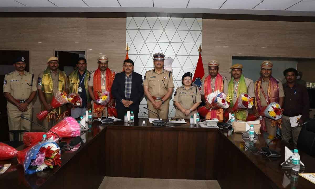 DGP Anjani Kumar honours winners of police duty meet