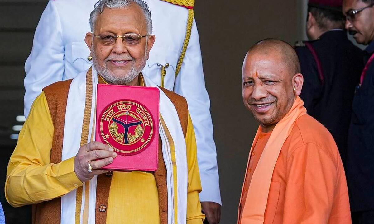 UP Government Proposed Rs 3600 Crore For Dostributing Tablets And Smart ...