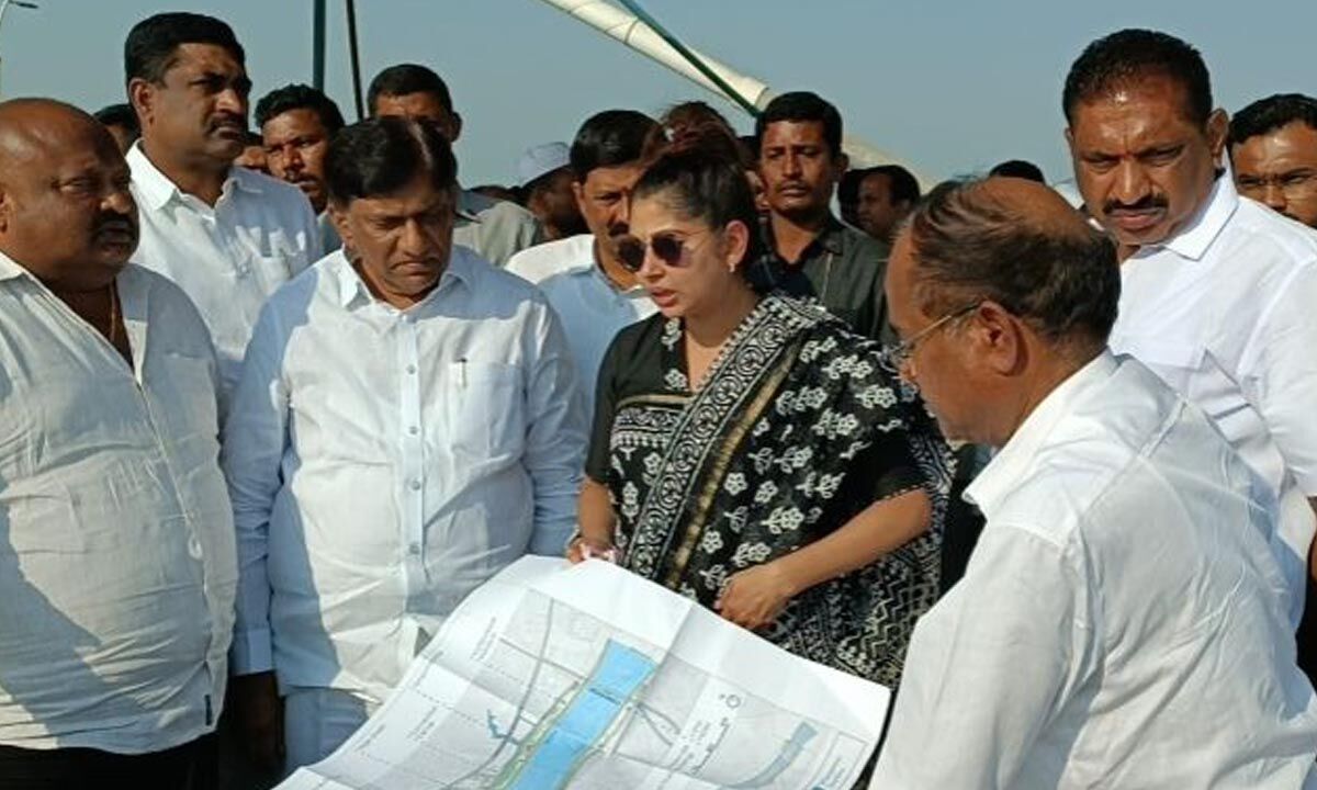 CMO Secretary Smita Sabharwal reviews IDOC works