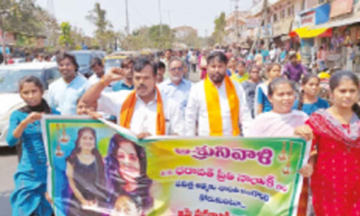 BJP takes out rally, seeks justice for Preethi's family