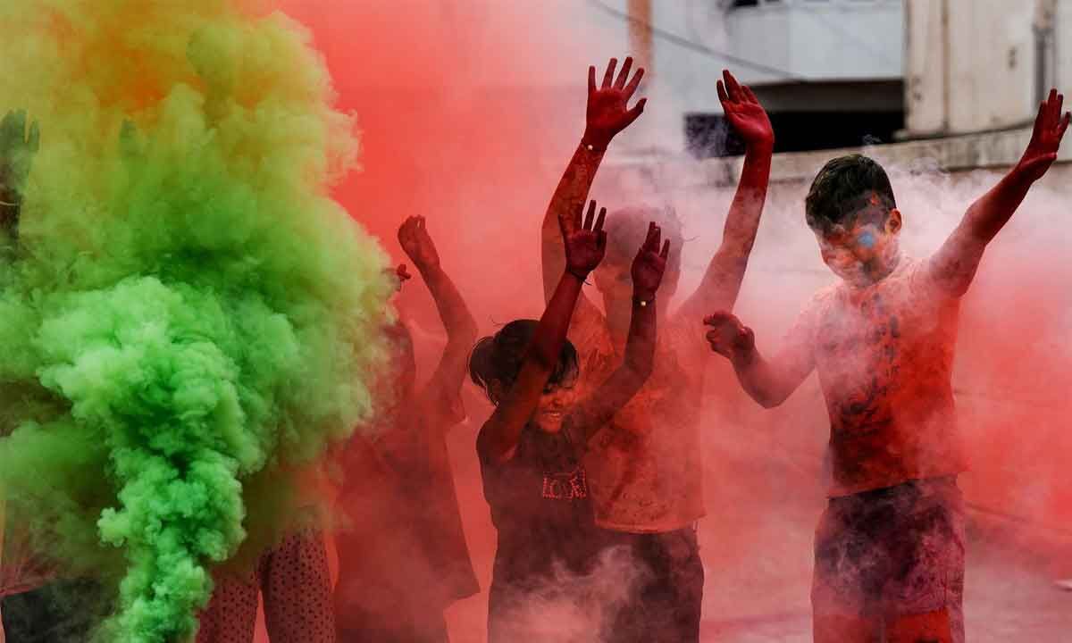 How to enjoy a happy and safe Holi