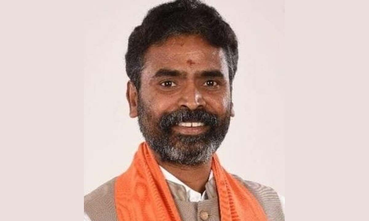 BJP MP rebukes vendor for not sporting bindi