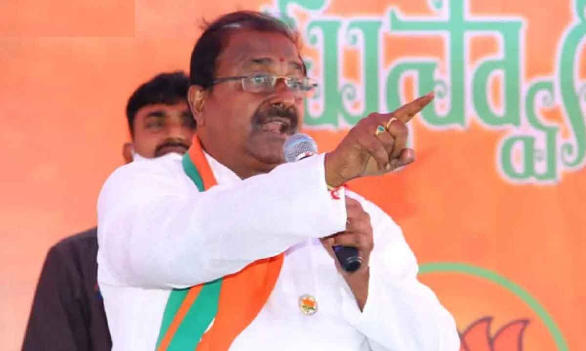 Veerraju sees defeat for YSRCP, TDP in MLC polls