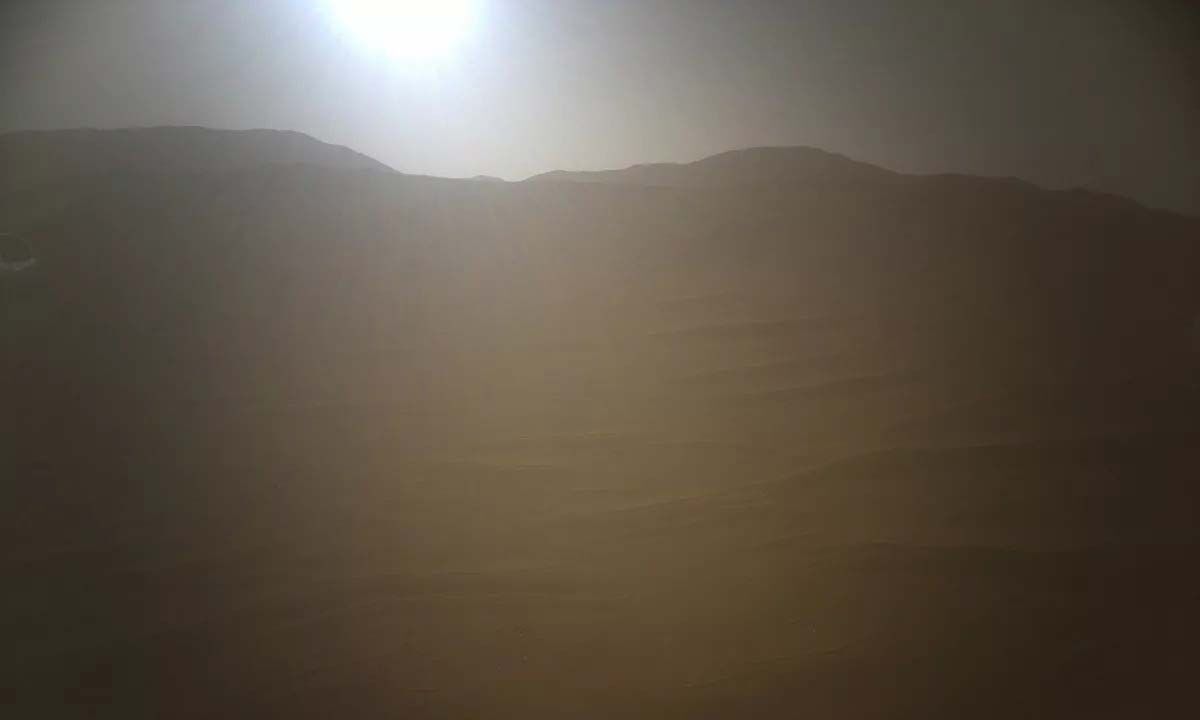 NASA's Ingenuity helicopter captures Martian sunset