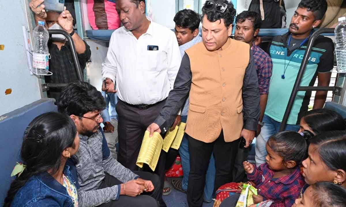 Surprise ticket inspection carried out in train