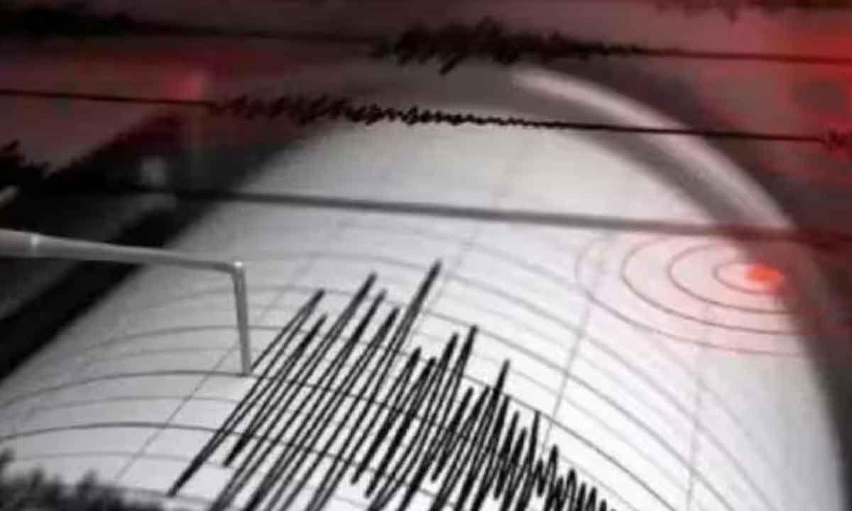 Massive quake shakes Af,tremors in Delhi