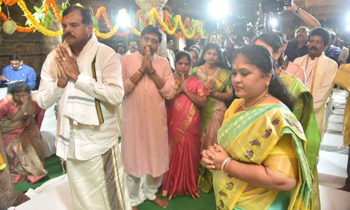 Minister Botcha takes part in Ugadi celebration