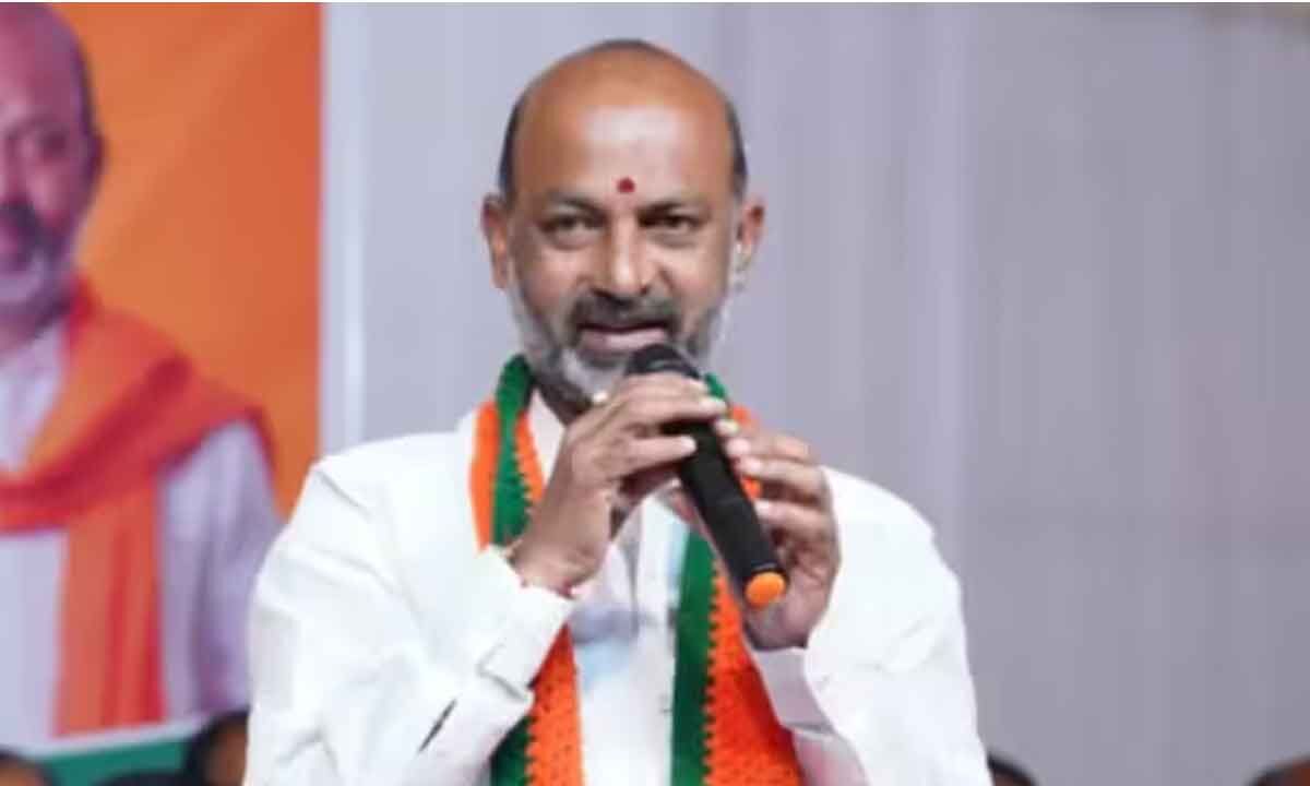 Police asking me to hand over phone while keeping it with them: Bandi