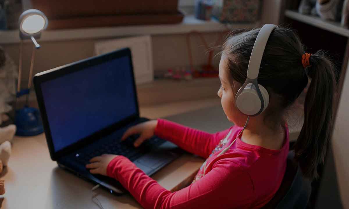 Converting passive screen time to active for effective learning