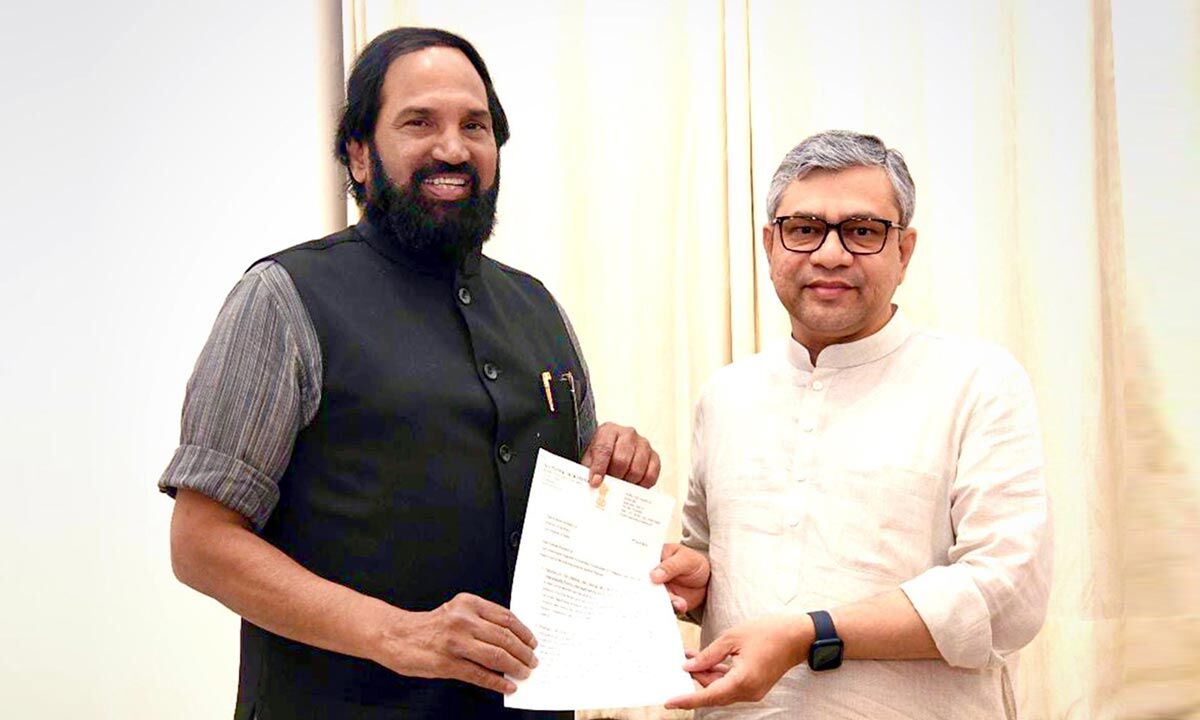 Uttam demands the upgradation of railway infrastructure in Nalgonda