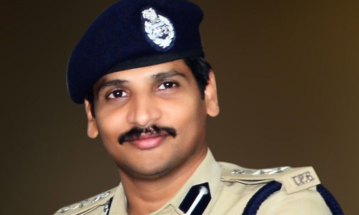 Rajamahendravaram: Sudhir Kumar Reddy takes charge as SP