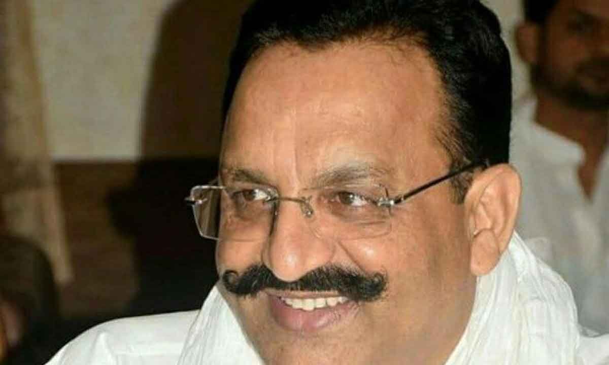 I-T identifies Ansari's two dozen 'benami' assets worth Rs 127cr