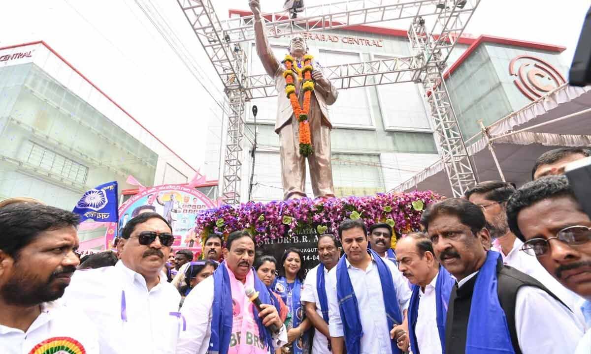 Hyderabad: KTR unveils Ambedkar statue at Punjagutta Circle