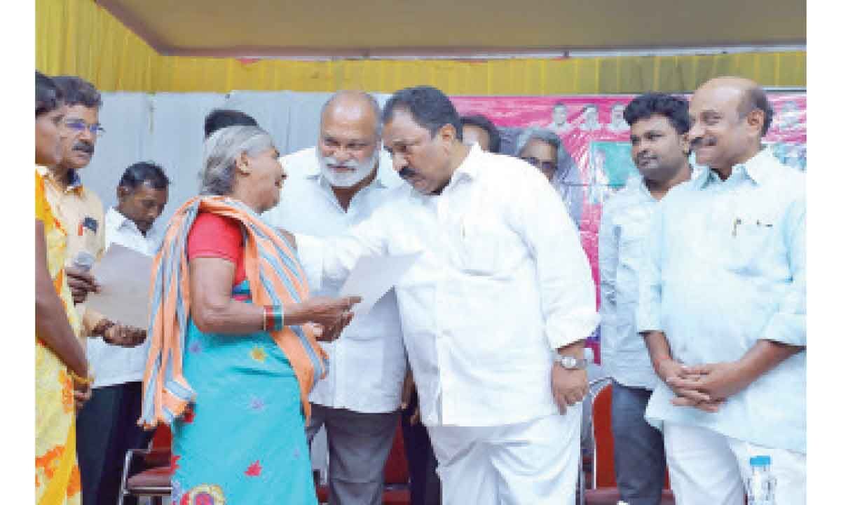 Khammam: 3,813 beneficiaries got CMRF benefits in Sathupalli says MLA ...