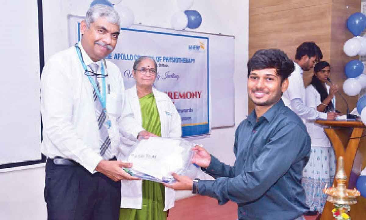 Chittoor: 'White coat ceremony' held at Apollo Physiotherapy College