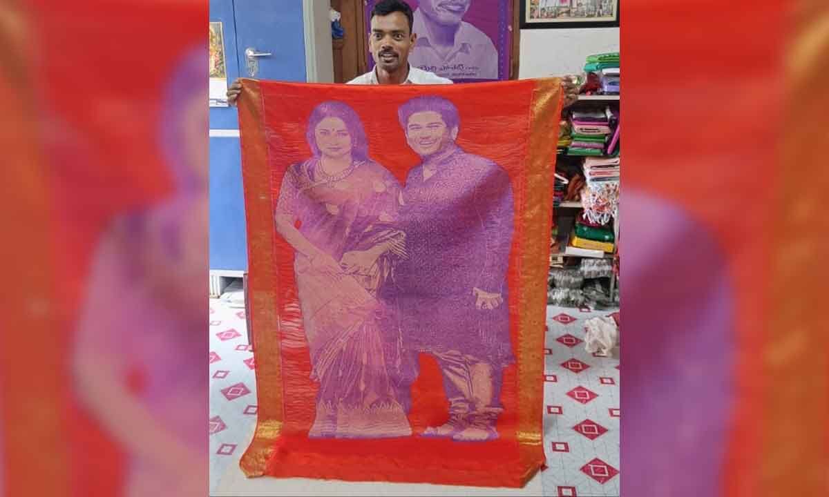 Sircilla: Handloom artist weaves Sachin couple's image on silk cloth