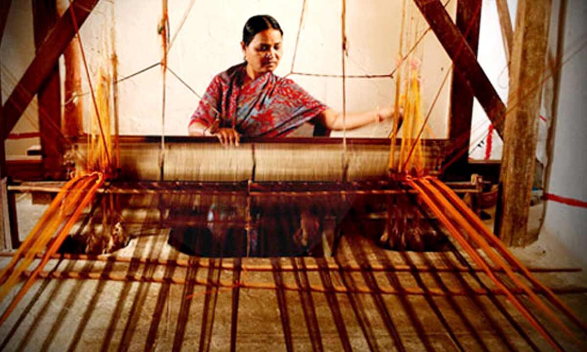 Andhra Pradesh government committed to welfare of weavers