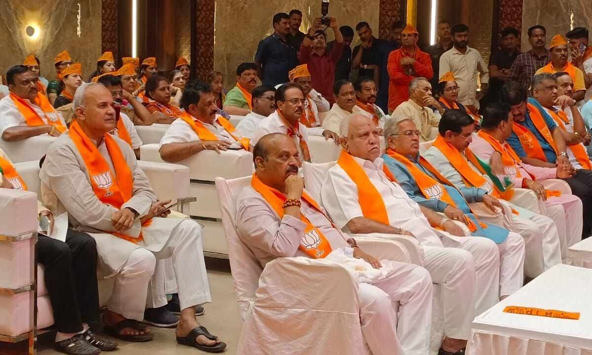 Prime Minister Narendra Modi holds conversation with BJP workers